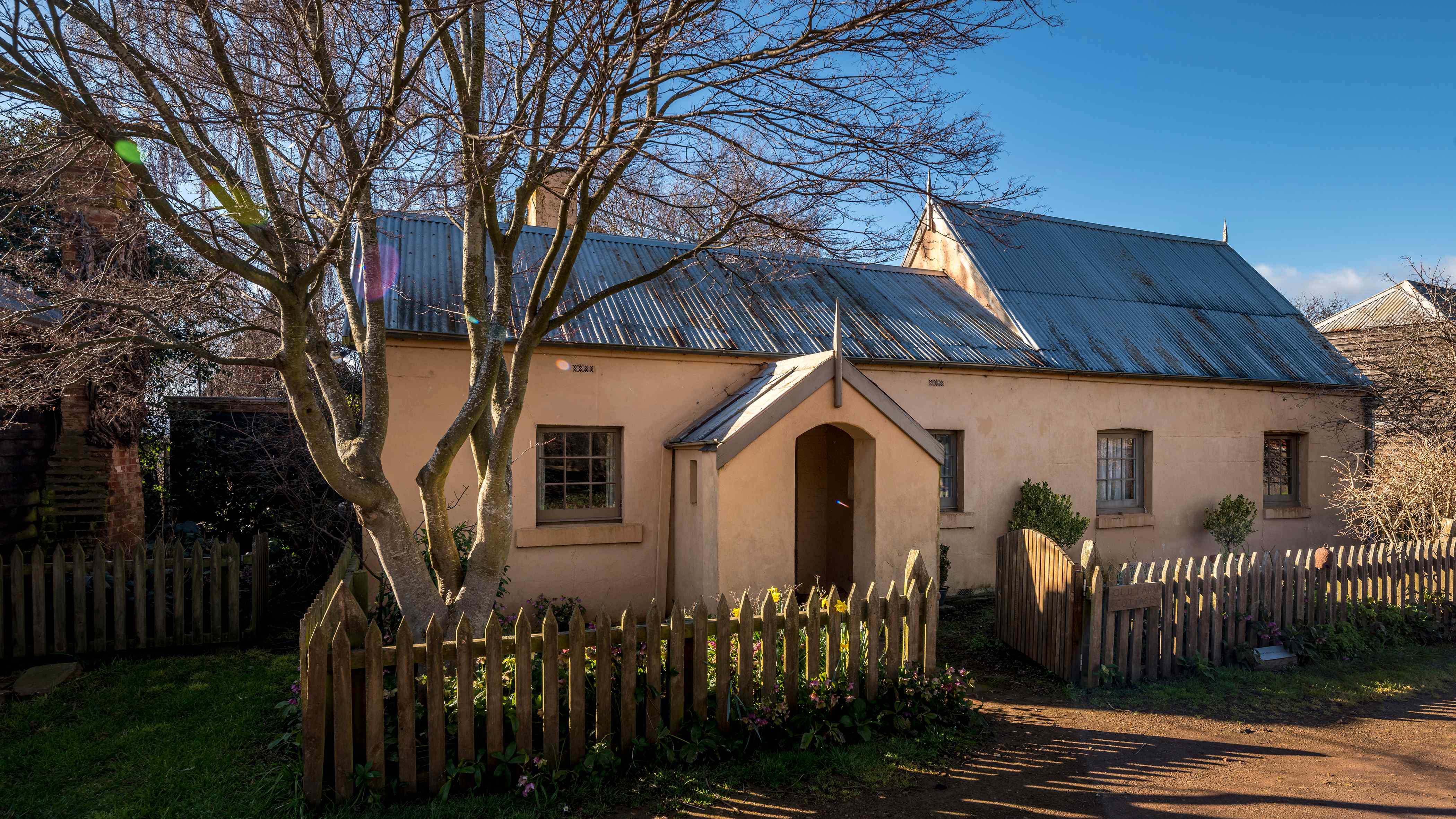 Old Farm Cottage (circa 1828) | Brickendon Estate, World Heritage Site ...