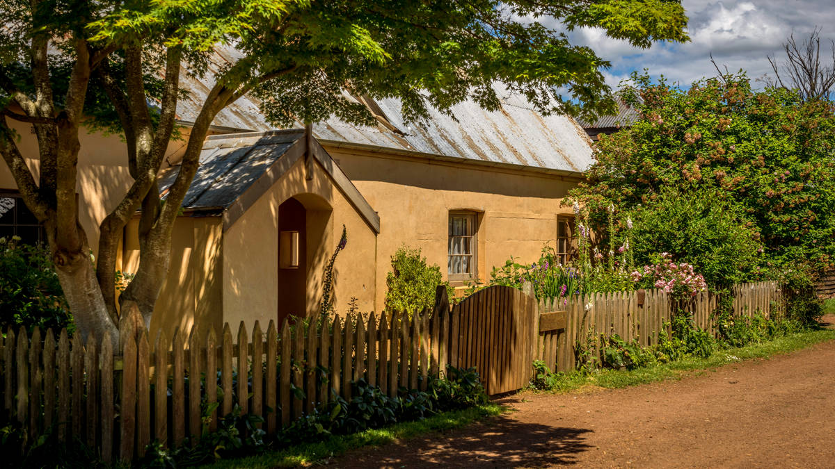 Old Farm Cottage (circa 1828) | Brickendon Estate, World Heritage Site ...